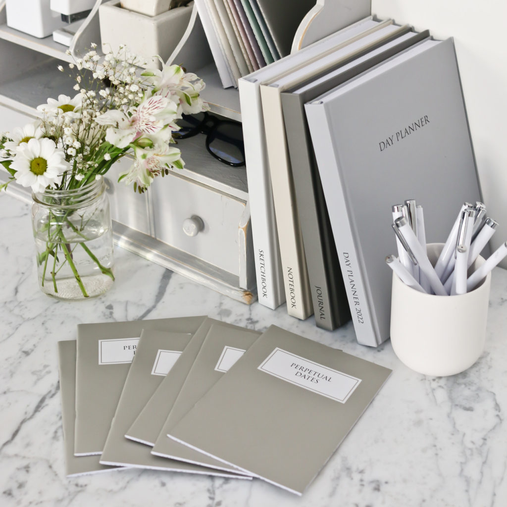 Perpetual Dates Booklet | Green